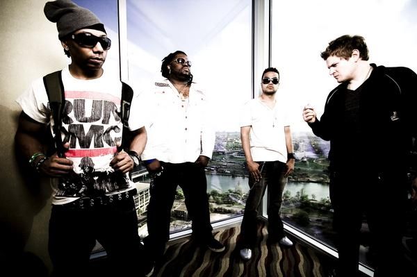 FreeSol fotos (2 fotos) - LETRAS.MUS.BR