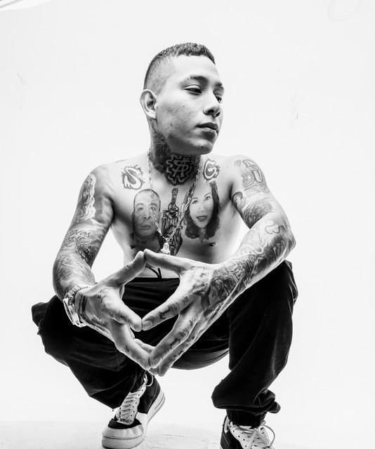 Y LA VERDAD: traduction française de La Santa Grifa