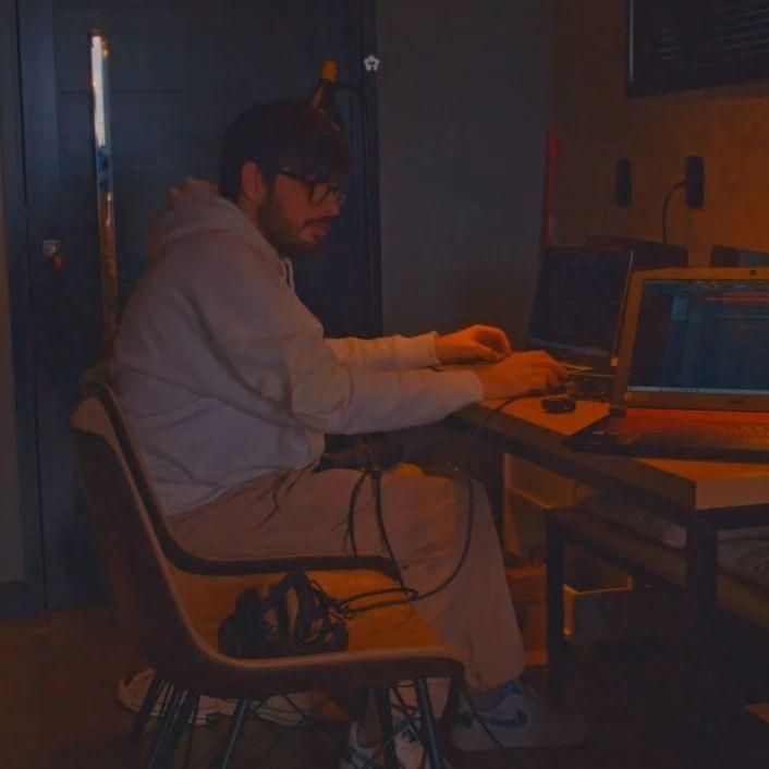 YUNG LIXO (yun li) fotos (7 fotos) - LETRAS.MUS.BR