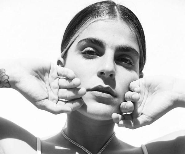 ÚLTIMAMENTE - DELFINA DIB - LETRAS.COM