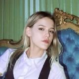 CLOUDS IN THE BLUE SKY (FEAT. MONNIHEAD) - Laira Ellis - LETRAS.COM