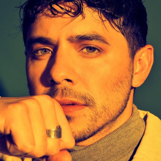 GLORIOSO (GLORIOUS) (Lyrics in English) - David Archuleta