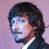 Significado de la canción LOCOS (León Larregui) - LETRAS.COM