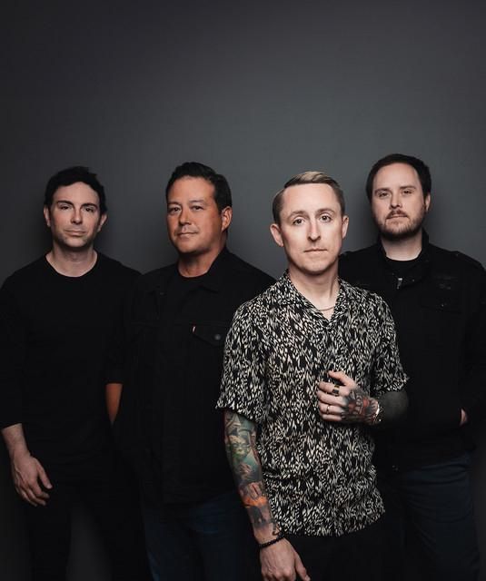 With You Around - Yellowcard - OUVIR MÚSICA