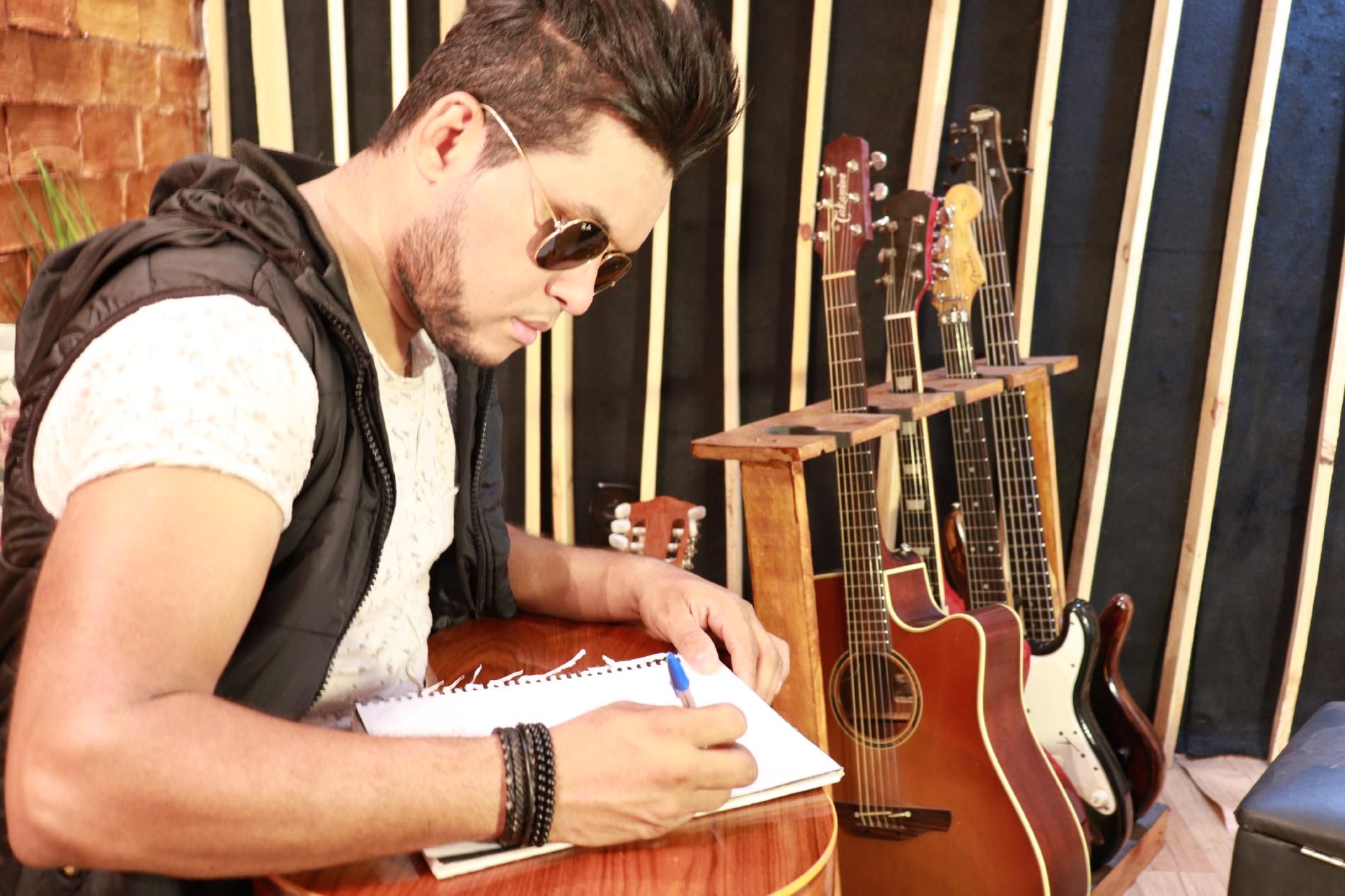 Mulher Safada - Erick Moura - LETRAS.MUS.BR