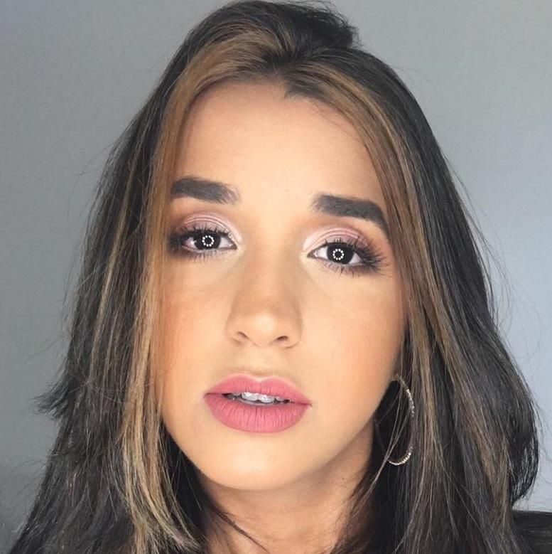 Amanda Souza fotos (4 fotos) - LETRAS.COM