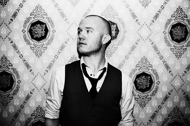 Caleb Slade fotos (8 fotos) - LETRAS.MUS.BR