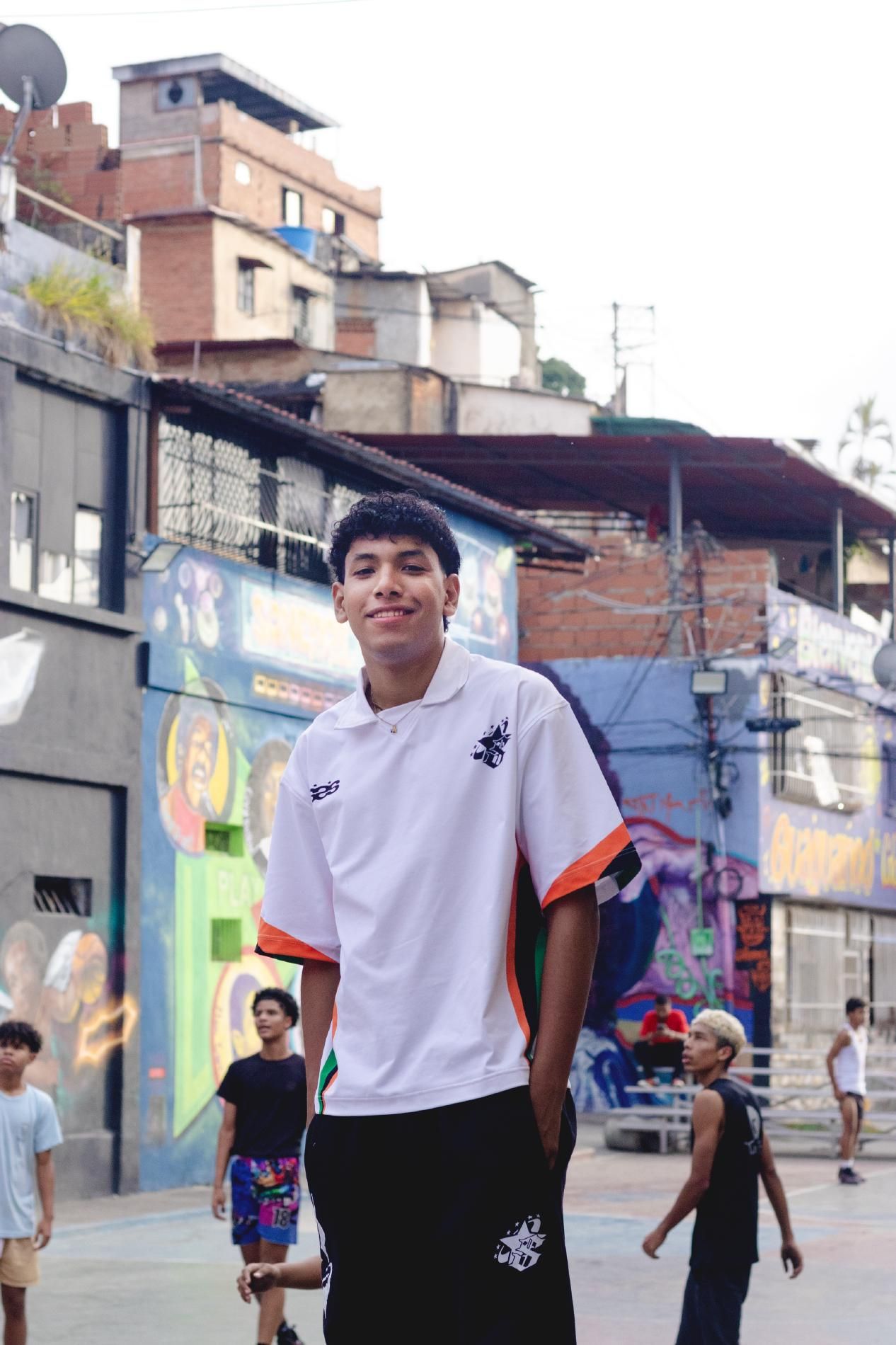 Neomai fotos (16 fotos) - LETRAS.COM