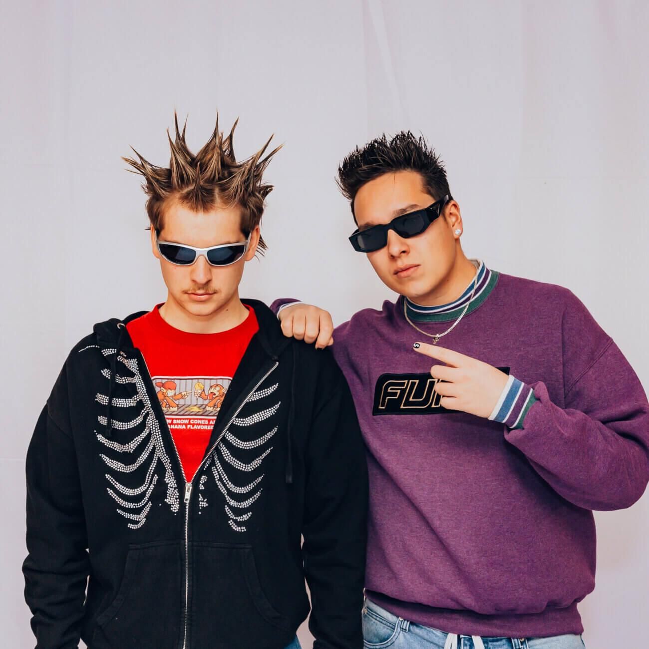 THE BADDEST (BADDER) (FEAT. AYESHA EROTICA) - Joey Valence & Brae - LETRAS.COM