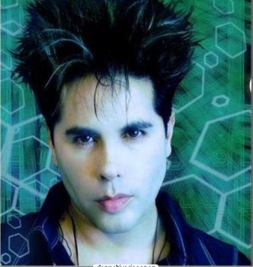 César Franco fotos (2 fotos) - LETRAS.MUS.BR