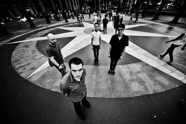 Red Dons | 3 álbuns da Discografia no LETRAS.MUS.BR