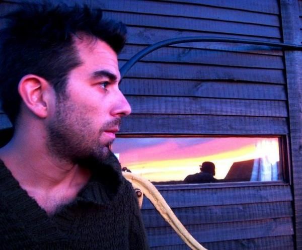 Mateo Moreno fotos (2 fotos) - LETRAS.COM