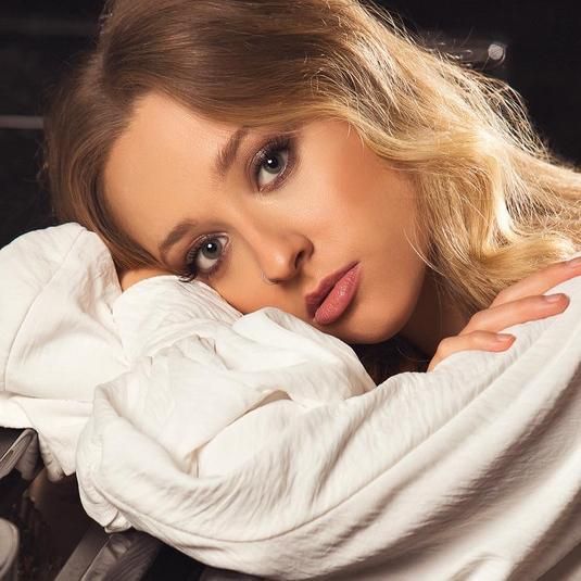 Nossa História - Isa Buzzi - LETRAS.MUS.BR