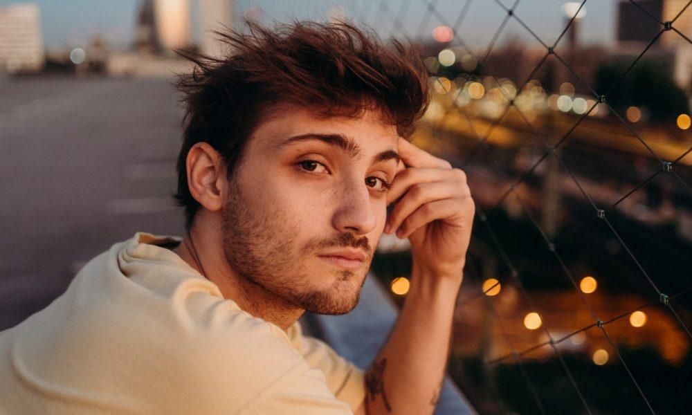 THE COOL KID - Chris James - LETRAS.COM