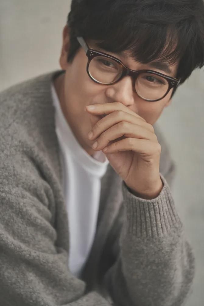 Kim Dong Ryul fotos (2 fotos) - LETRAS.MUS.BR