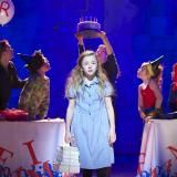 THE HAMMER: deutsche Übersetzung von Matilda (The Musical)