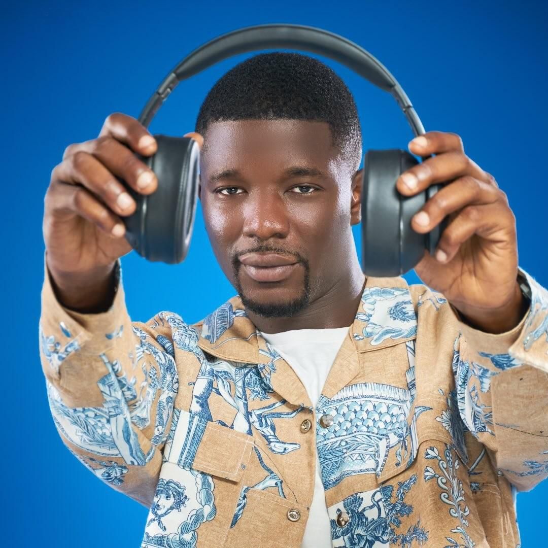 Ibu Bash fotos (1 foto) - LETRAS.MUS.BR