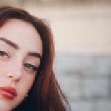 OJOS VERDES - Nicki Nicole - LETRAS.COM