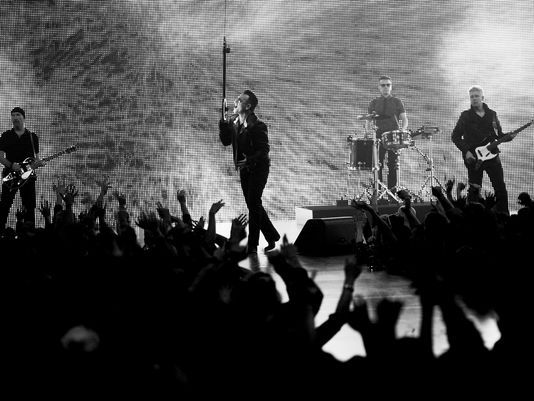 U2 fotos (48 fotos) - LETRAS.MUS.BR
