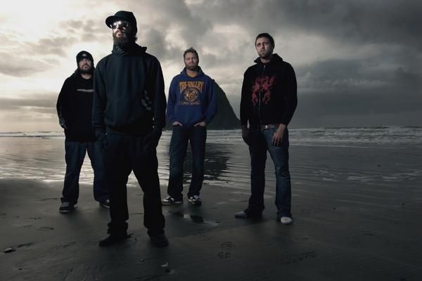 36 Crazyfists - LETRAS.COM (93 canciones)