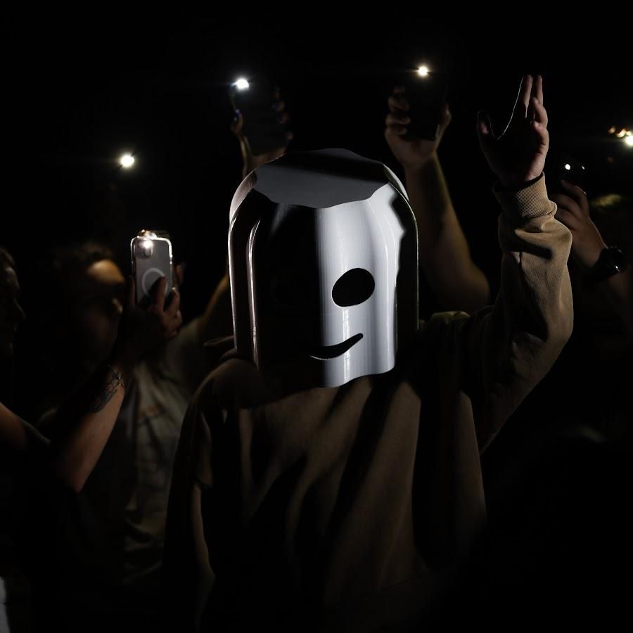 Fantomel fotos (1 foto) - LETRAS.MUS.BR