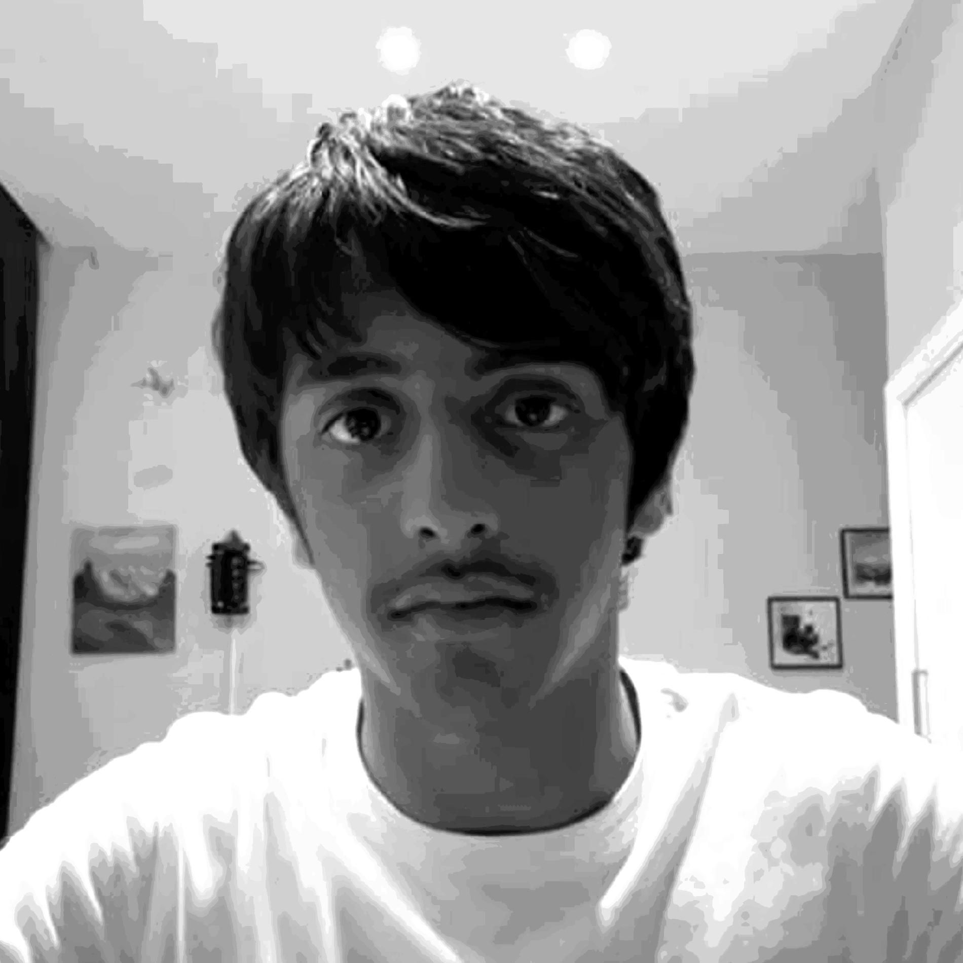 Scrabin Troves fotos (1 foto) - LETRAS.MUS.BR