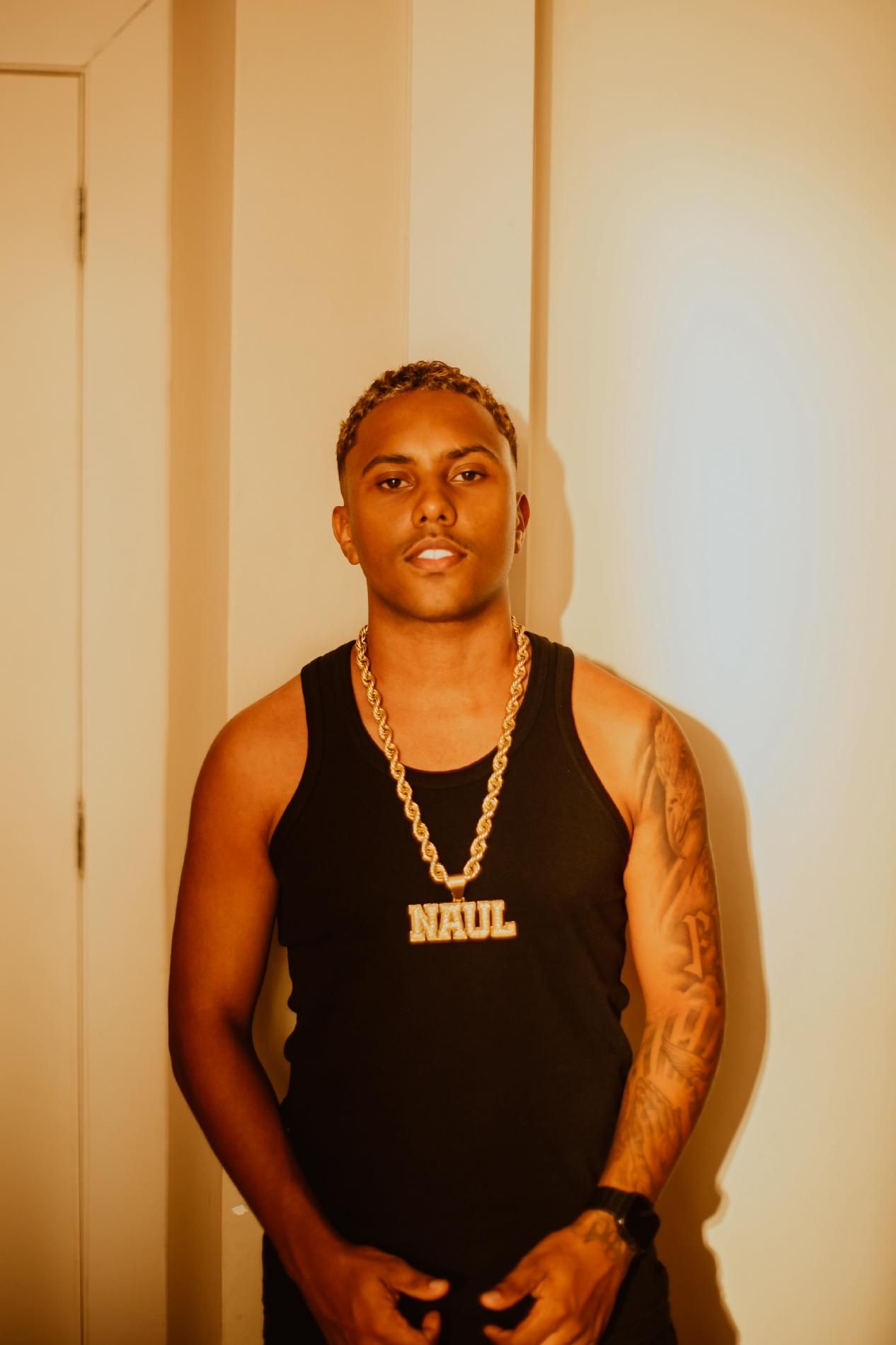 Naul (Mainstreet) fotos (1 foto) - LETRAS.MUS.BR