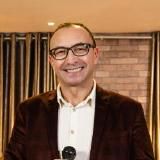 AMIZADE VERDADEIRA (EN ESPAÑOL) - Roberto Ávila - LETRAS.COM