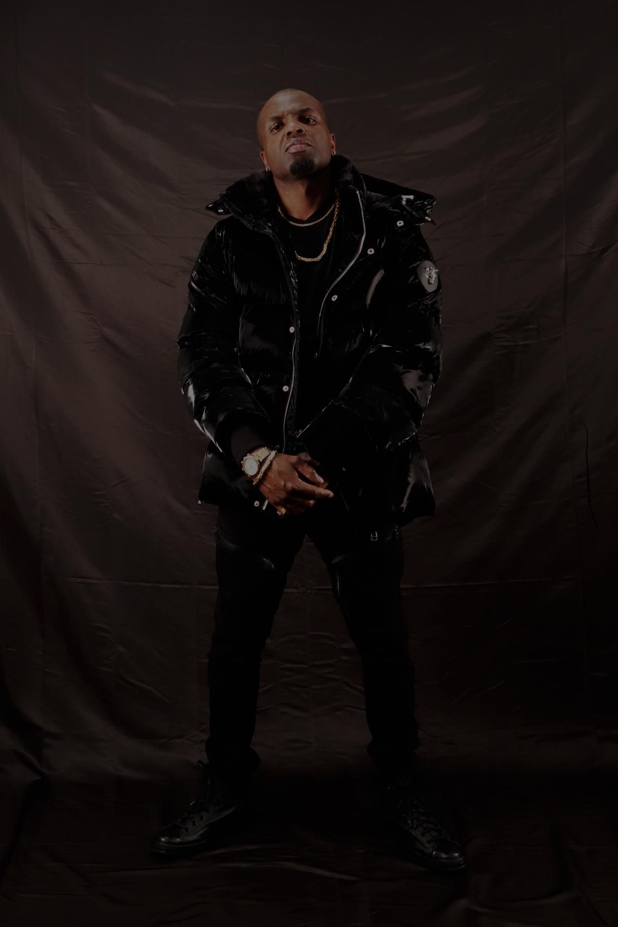 PLAY MY SONG (EN ESPAÑOL) - Riviir - LETRAS.COM