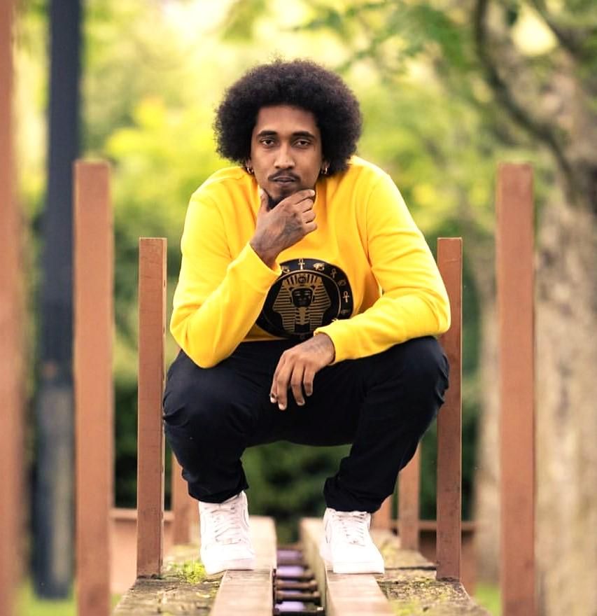 PAT É PEN (TRADUÇÃO) - Mata - LETRAS.MUS.BR