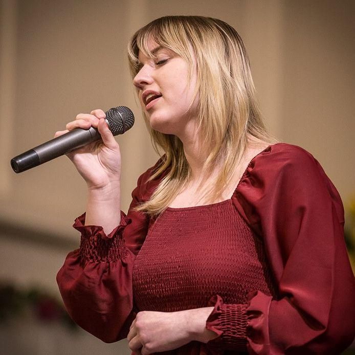 Tori Holub - Ouvir single