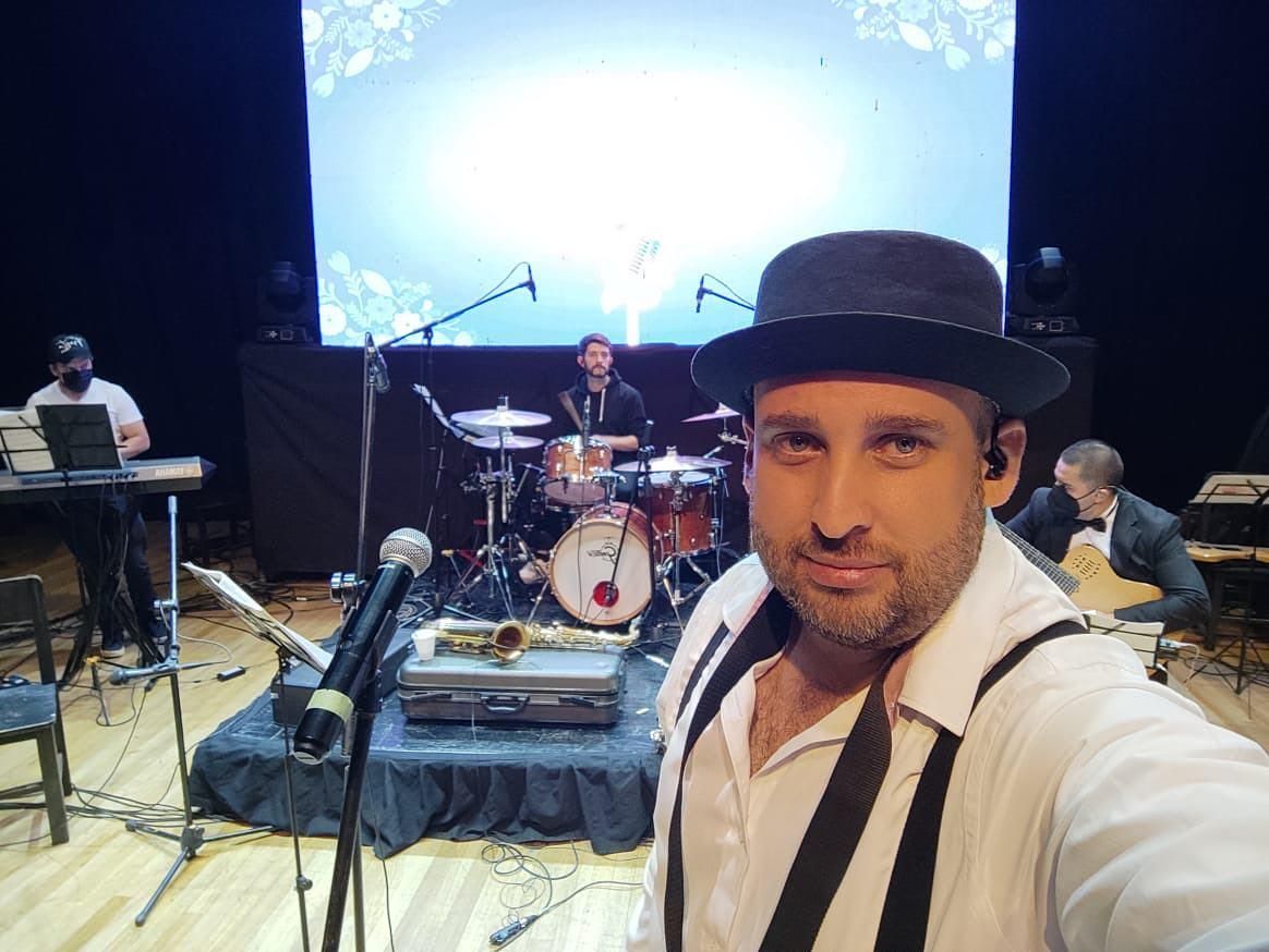 Fresto fotos (2 fotos) - LETRAS.COM