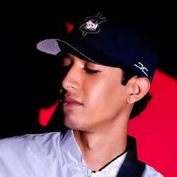 RUN RUN (Lyrics in English) - ECLIPSE (KOR)