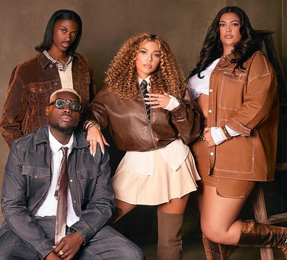 SZN4 fotos (17 fotos) - LETRAS.COM