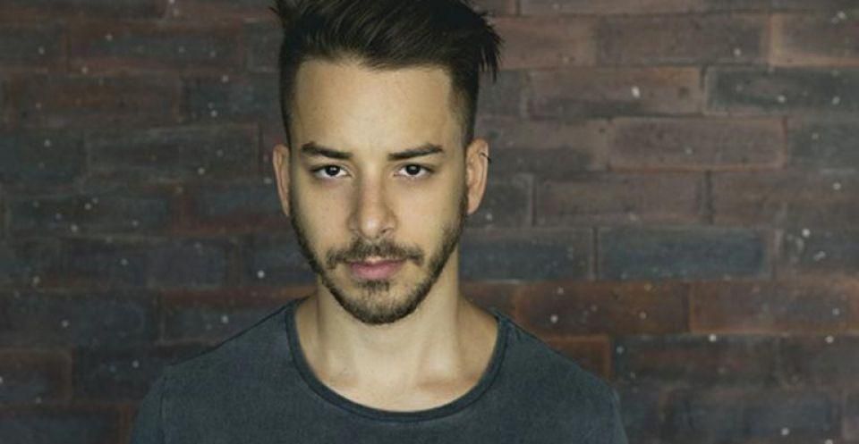 JUNIOR (Pop) - LETRAS.COM (33 canciones)