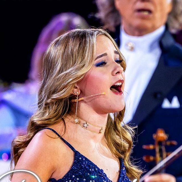 VOILÀ (PART. ANDRÉ RIEU) - Emma Kok - LETRAS.COM