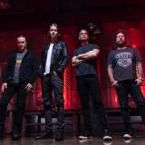 SILENT DIVIDE (EN ESPAÑOL) - Alter Bridge - LETRAS.COM