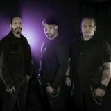 HOLY LIGHT (EN ESPAÑOL) - Trend Kill Ghosts - LETRAS.COM