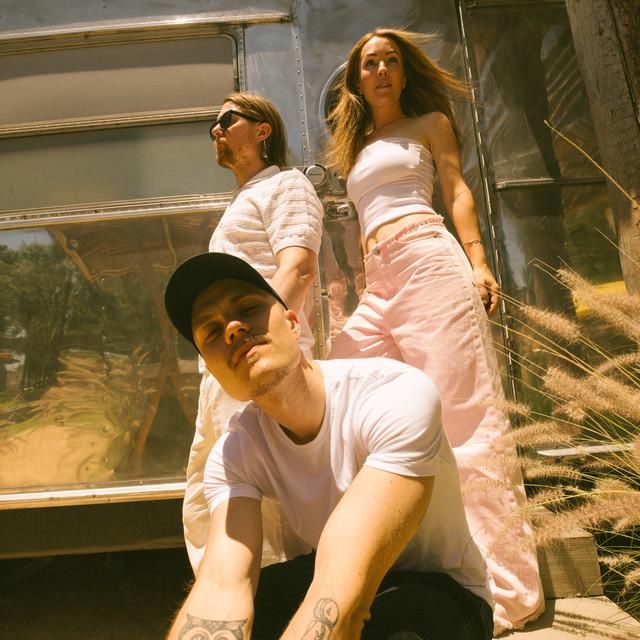 MOVE - Loving Caliber - LETRAS.COM