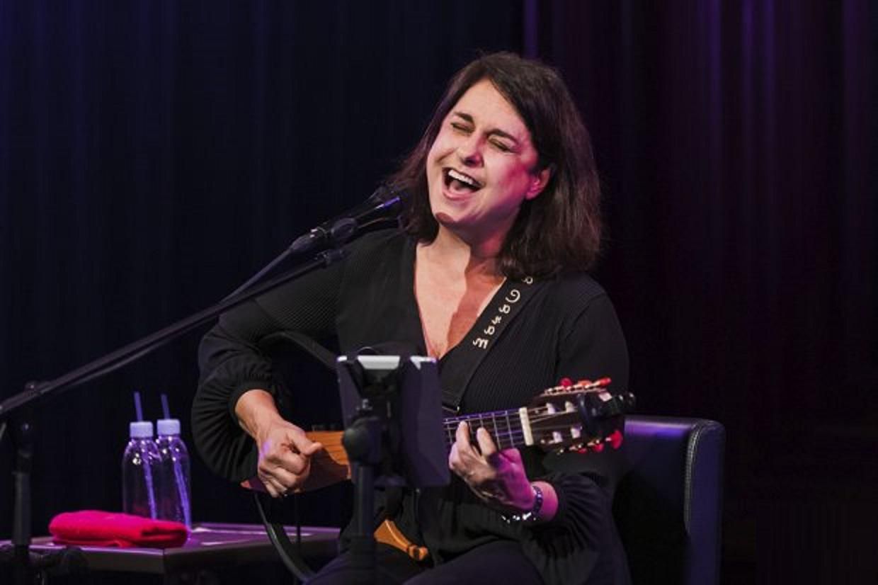 Ana Caram fotos (6 fotos) - LETRAS.MUS.BR