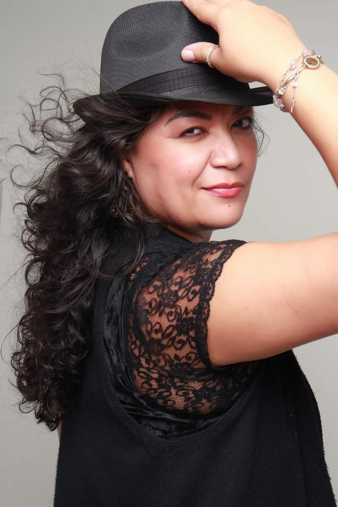 Sandra Singer fotos (2 fotos) - LETRAS.MUS.BR