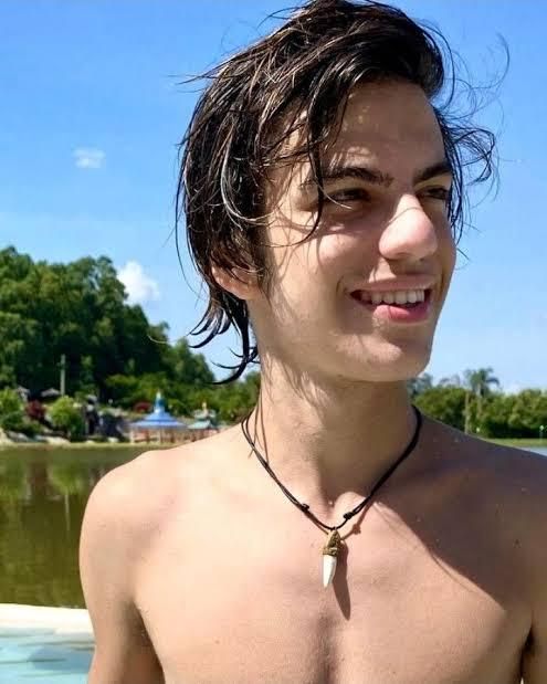 MEU MUNDO (EN ESPAÑOL) - Davi Campolongo - LETRAS.COM