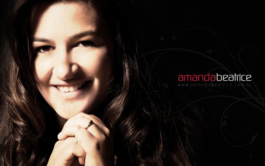 Amanda Beatrice fotos (2 fotos) - LETRAS.MUS.BR