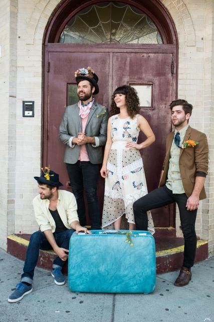 DAGGERS (EN ESPAÑOL) - Swear And Shake - LETRAS.COM