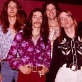 DYING WORLD: traduction française de Pentagram (USA)