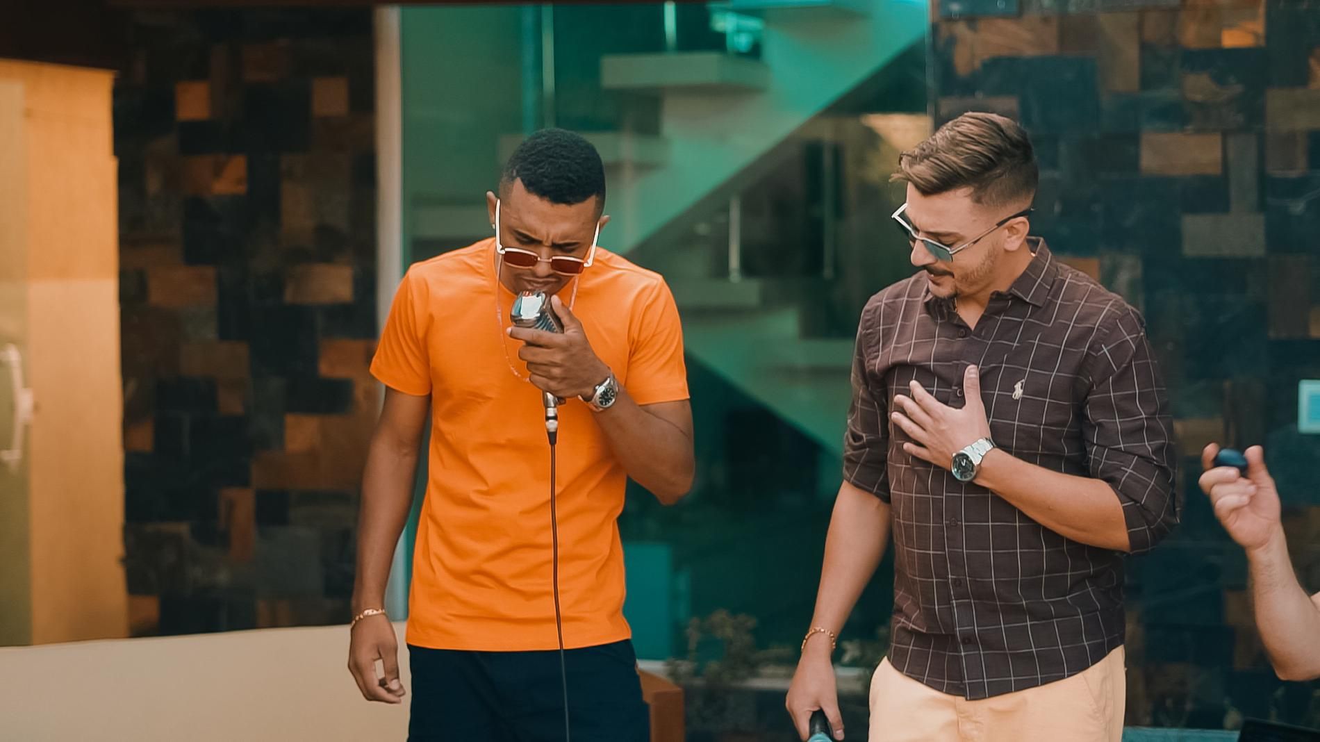 Victor e Ferraz fotos (7 fotos) - LETRAS.MUS.BR