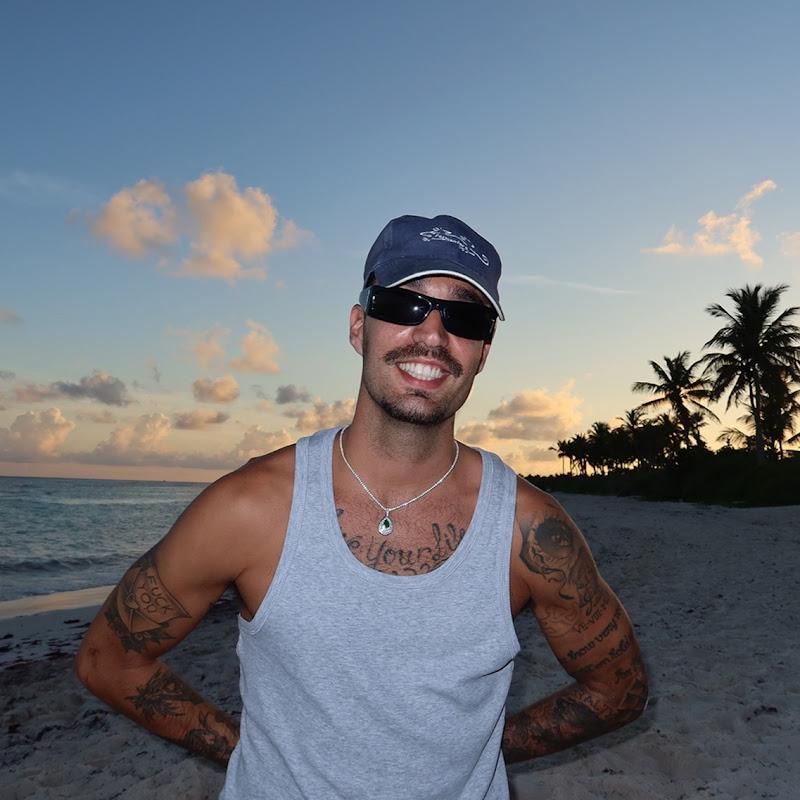 SE APAGA // ME APAGO - Rels B - LETRAS.COM