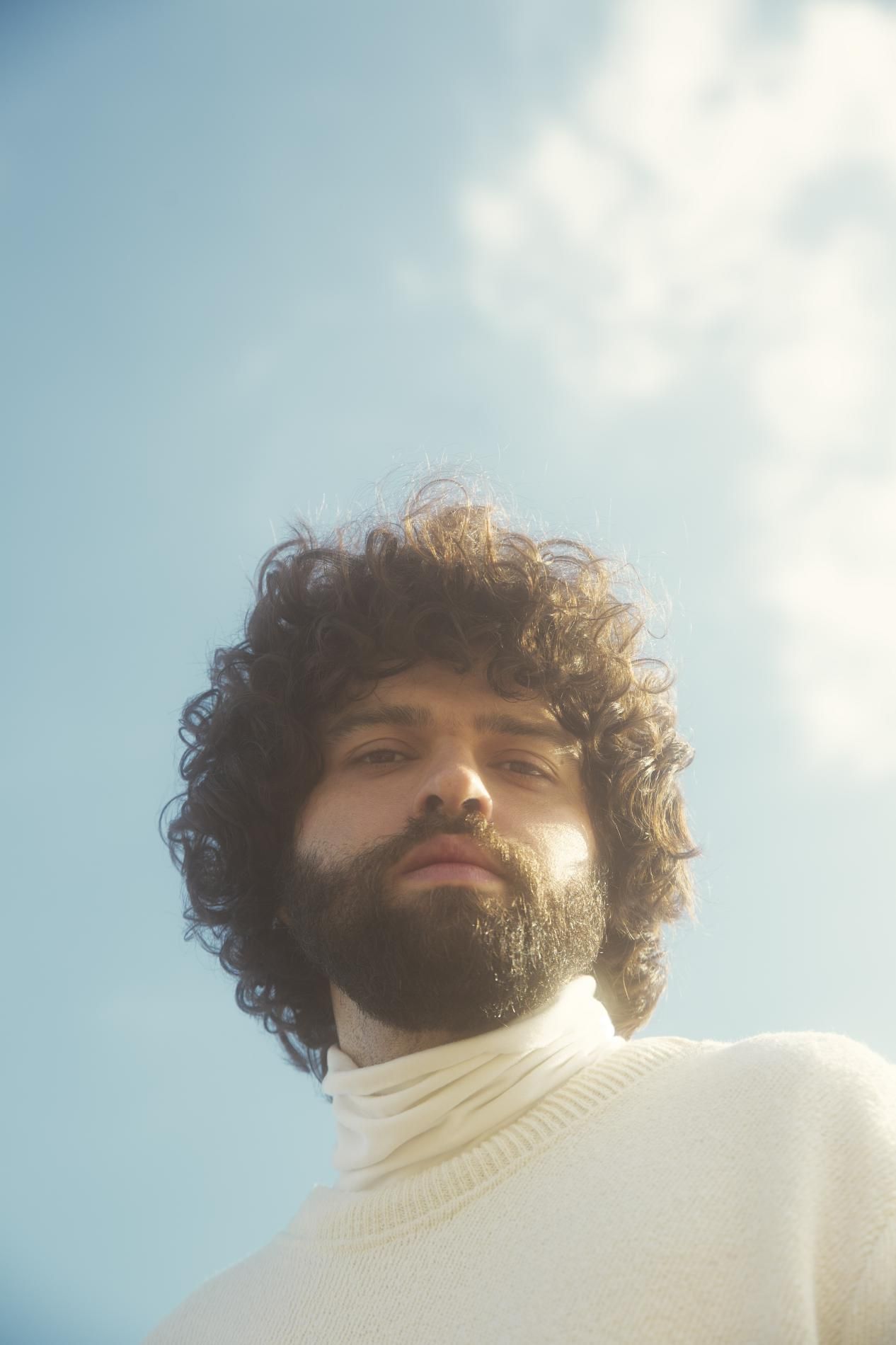 Rafa Castro fotos (3 fotos) - LETRAS.MUS.BR