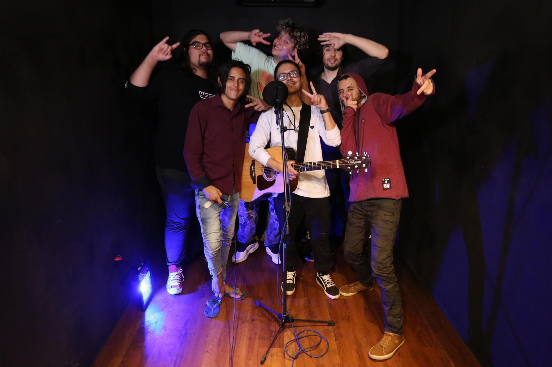 VALORES (PART. MAJEWSKI, ARTHUR SILVEIRA) - Indie Space - LETRAS.COM