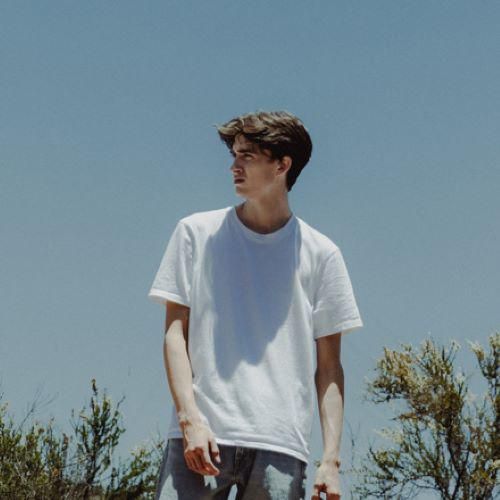 Strangers - Jake Cornell - LETRAS.MUS.BR